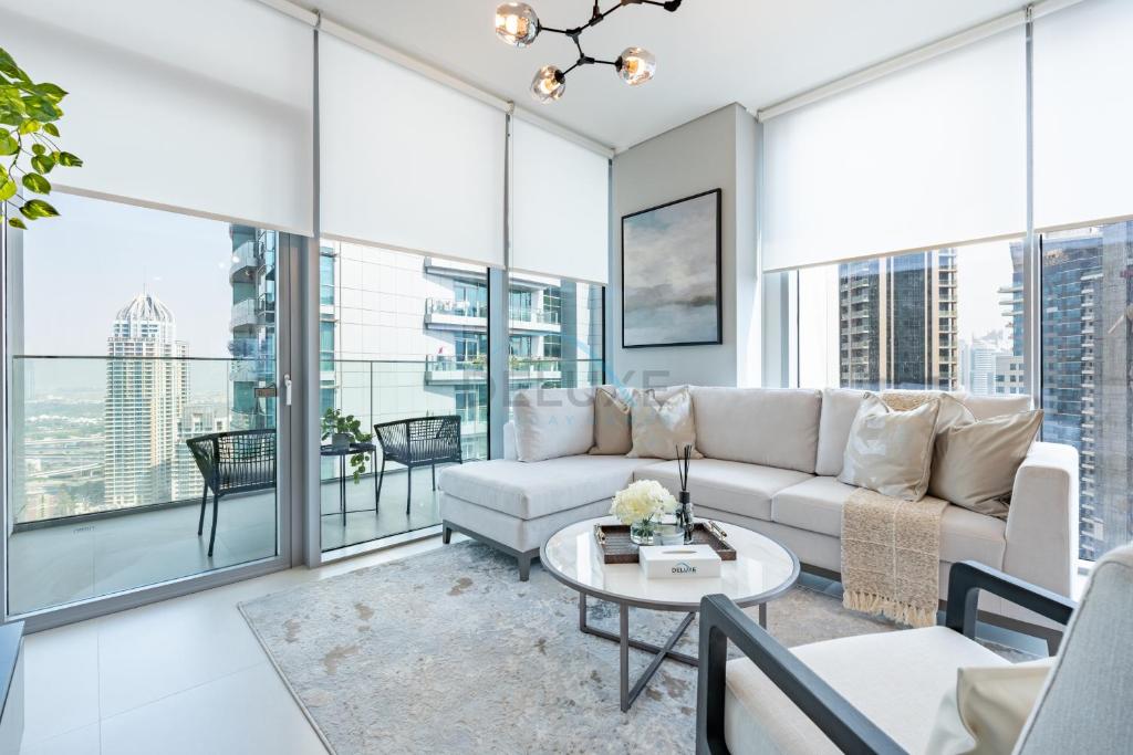 High-Floor Seaview 2BR with Dubai Water Canal Panorama, Steps from ...