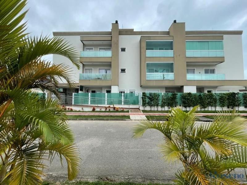 Cód 127 - Apartamento amplo a 500m da Praia de Palmas, Governador Celso ...