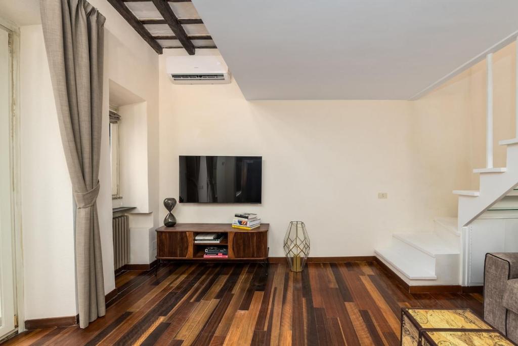 Lungaretta Trastevere Penthouse Mimì & Cocò Home, Roma (prețuri ...