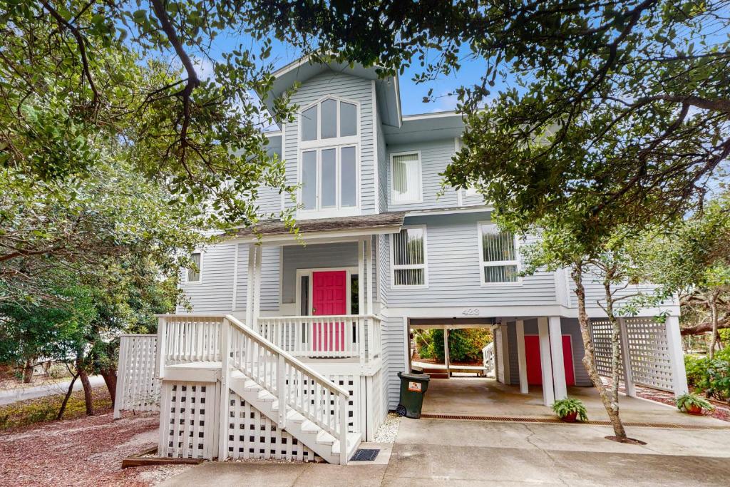 Maritime Place, Pine Knoll Shores (updated prices 2025)