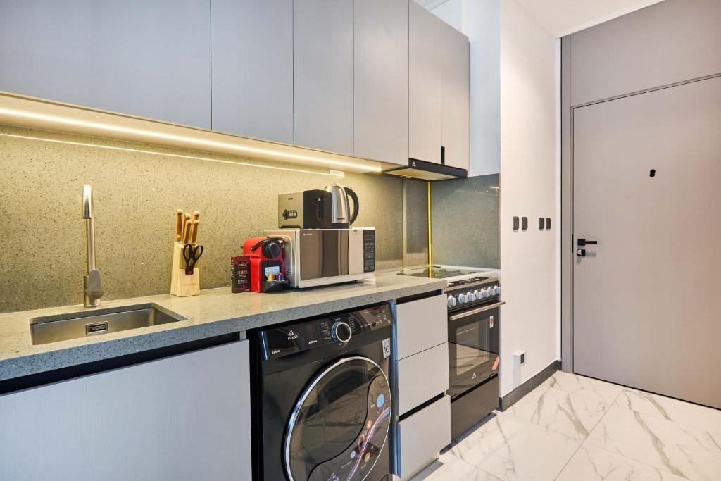 New Studio Apartment, MAG 910 - Dubai Stay, Dubái (precios actualizados ...