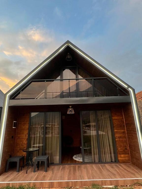 Empire Villas, Ferth (updated prices 2026)