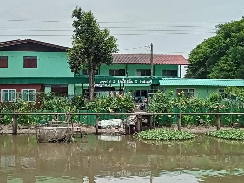 Baan Chaiy khong บ้านชายคลอง, Min Buri (precios actualizados 2025)