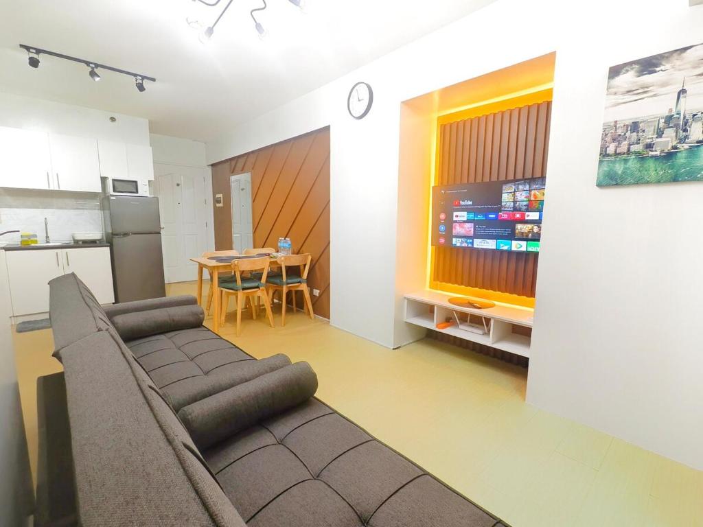 902T2 Avida Towers Cebu IT Park 1BR Unit 350 Wi-Fi Speed, Cebu ...