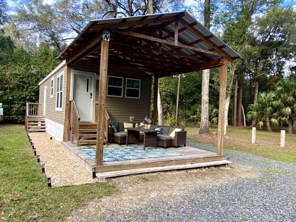 Beautiful Cottage with Fire Pit and Barbecue in Dunnellon, Florida ...