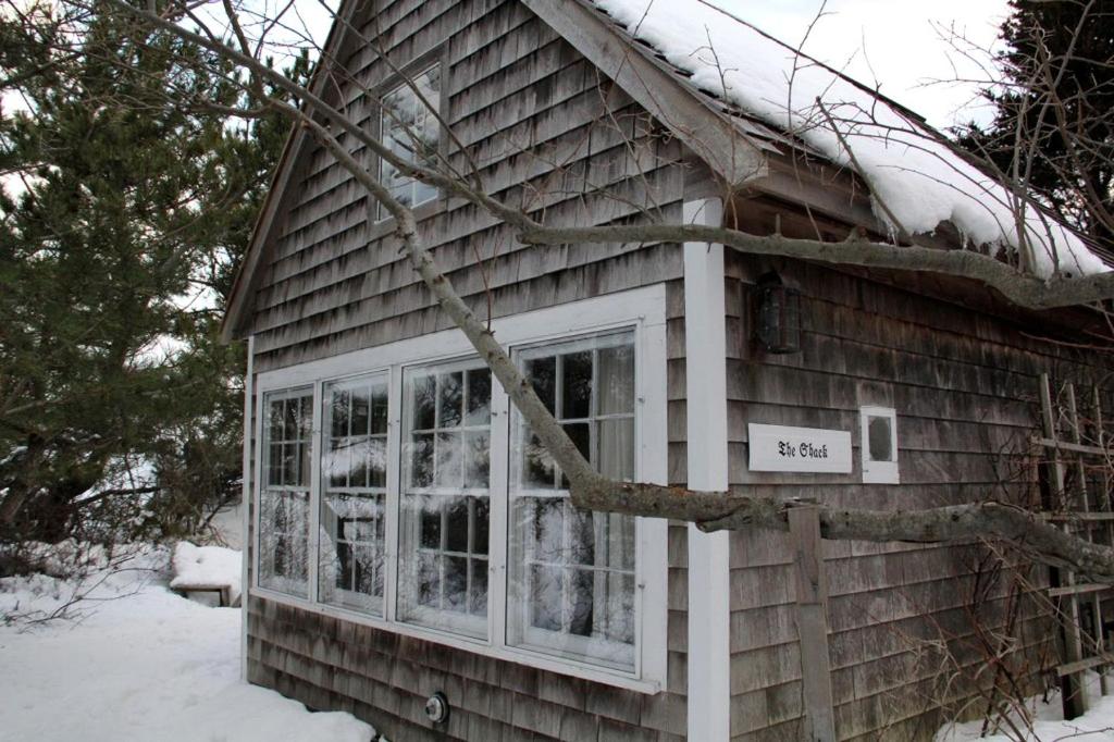 Romantic Cabin Retreat for Couples in Cape Cod Bay near Provincetown ...