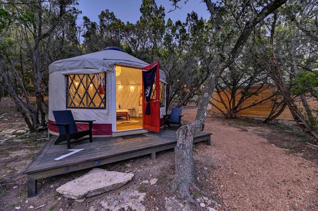 Cozy Yurt in Texas Hill Country for Glamping near Austin, Dripping ...