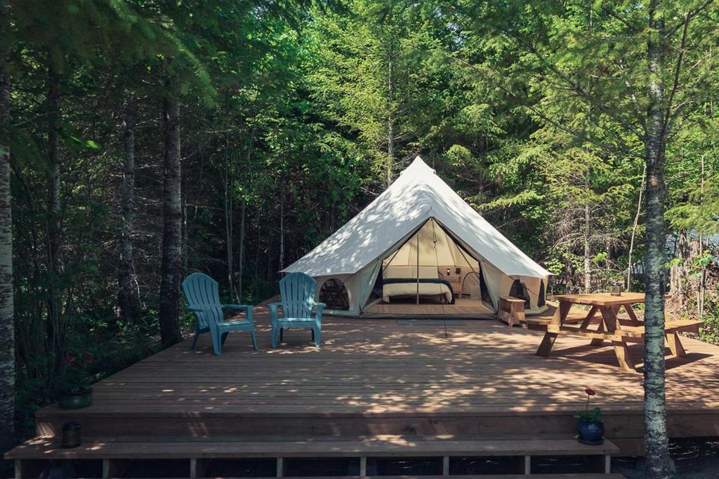 Cute Bell Tent in Carson for Columbia Gorge Glamping in Washington ...