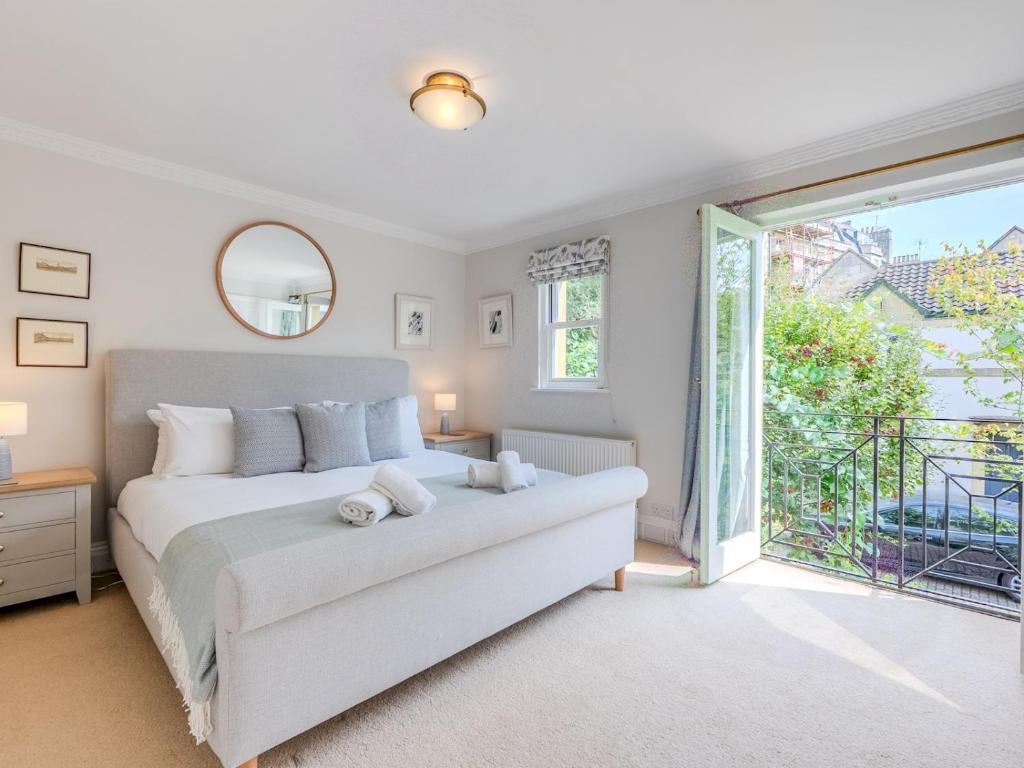 Pass the Keys Central Mews house with parking, Bath (tarifs actualisés ...