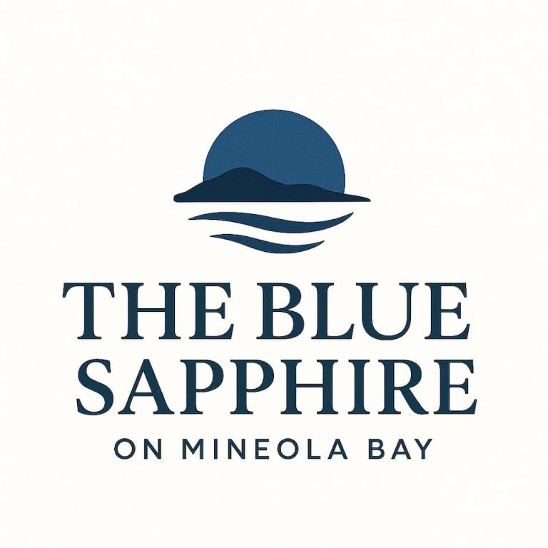 Fox Lake的The Blue Sapphire 3BR 3BA Luxury Lakefront Home on Mineola Bay ...