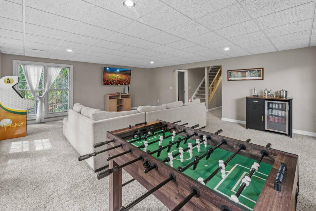 Seneca Golf Course Home w/ Game Room Near Clemson（セネカ）：（最新料金：2025年）