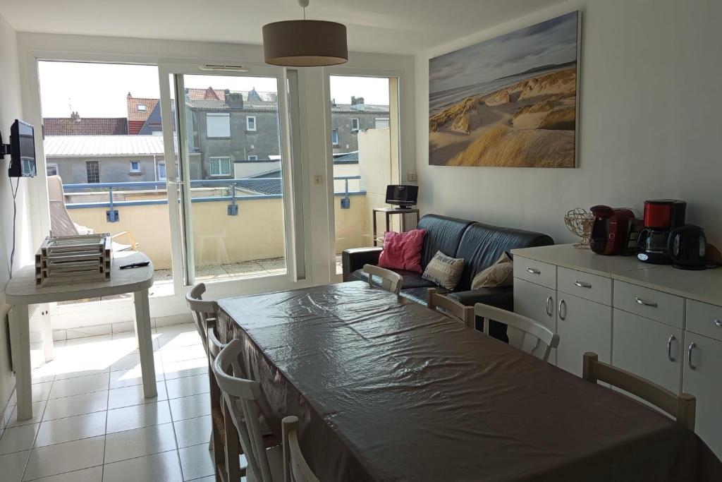 Ideal stay at the foot of the beach all comfort!, Merlimont (harga ...