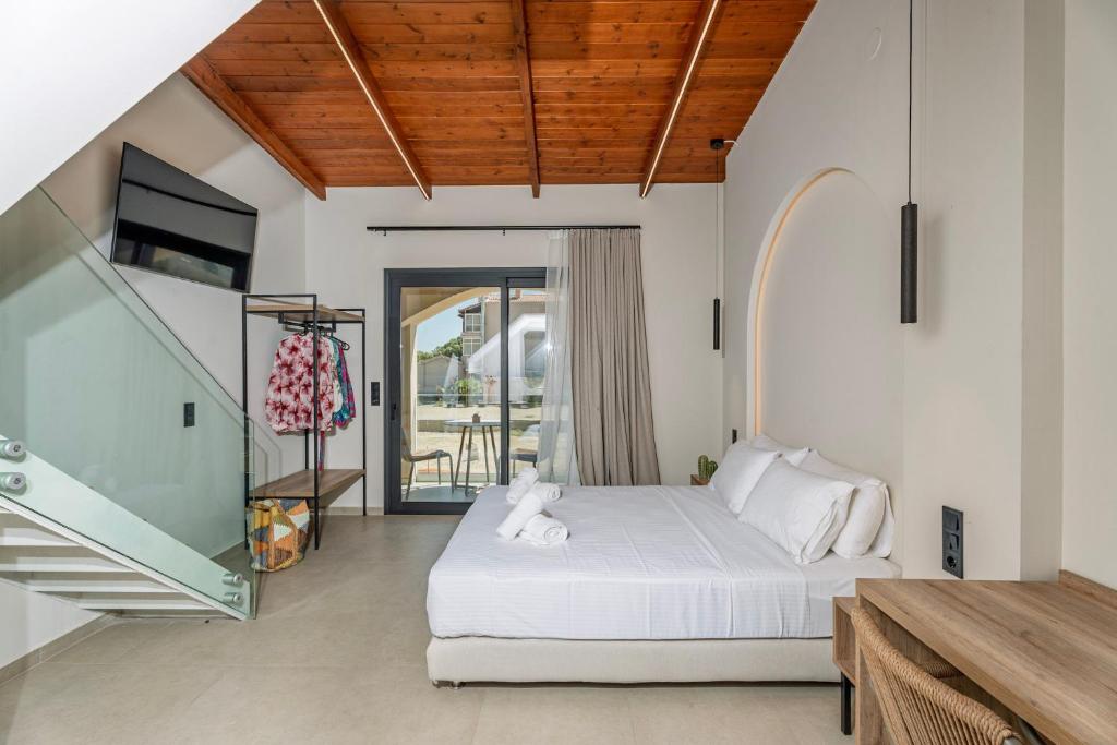 Lotus Serenity Suites, Amoudara Herakliou (updated prices 2026)