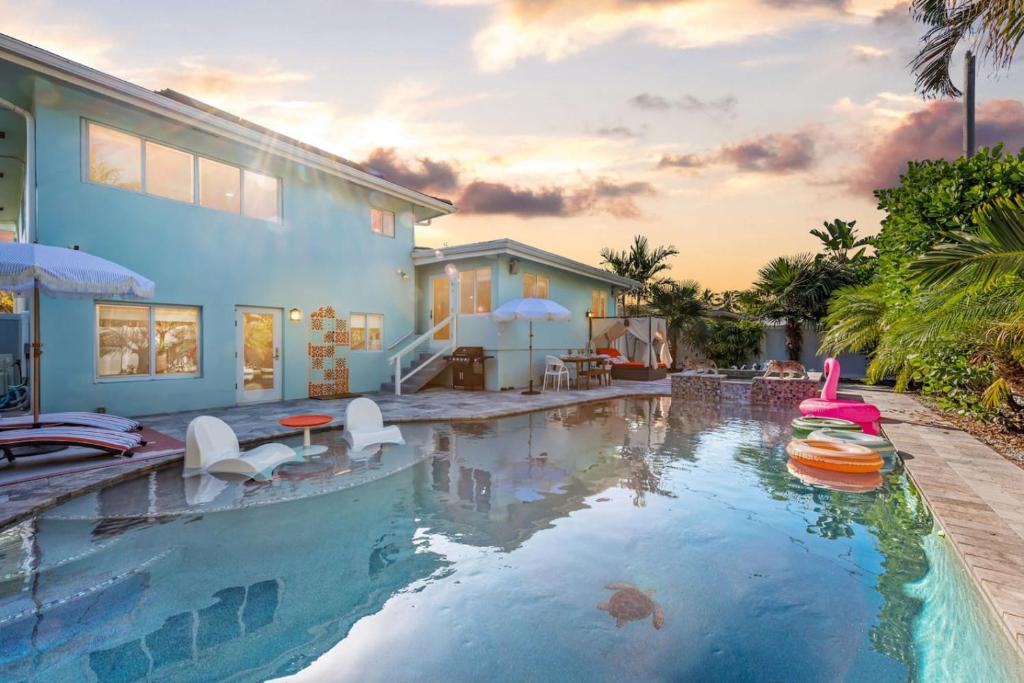 Luxury Villa Pool Jacuzzi Cinema and Game Room, Fort Lauderdale ...