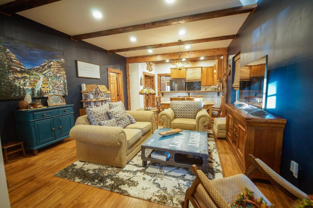 Cozy 3-Bedroom Grand Chalet, Delta (preços atualizados para 2026)