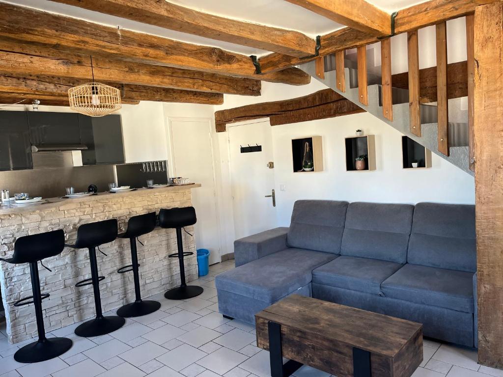 Duplex modern and cosy CDG, Astérix, Villeron (updated prices 2026)