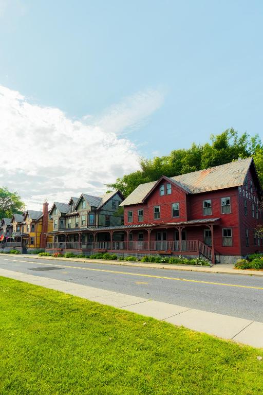 The Porches Inn at Mass MoCA, North Adams (updated prices 2026)