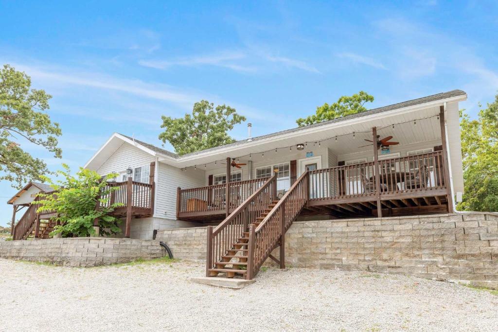 Lighthouse Lodge - Captain's Quarter - Boat Slip Access, Kimberling ...