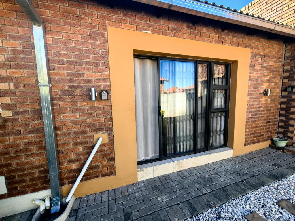 Honey Crib at Waterfall East, Rustenburg (updated prices 2026)