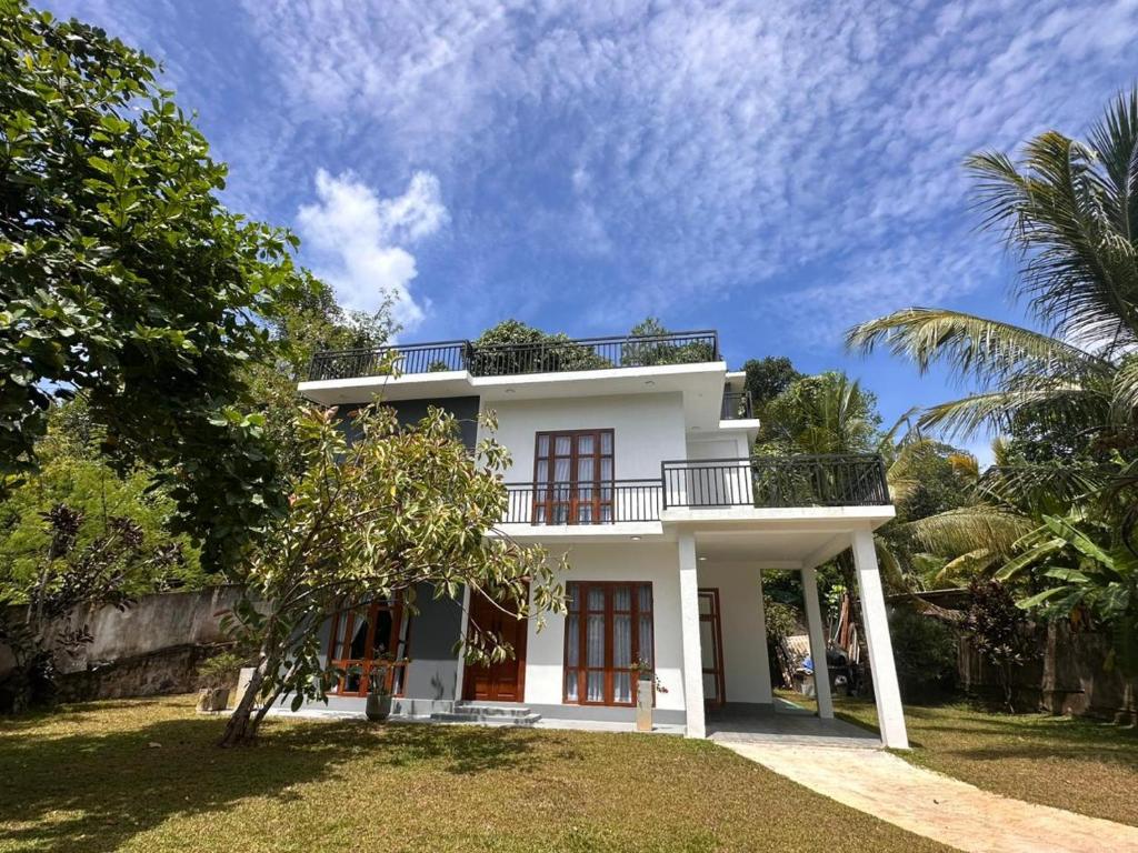 Primrose Villa - Entire PrivateVilla at Hikkaduwa, Hikkaduwa (updated ...