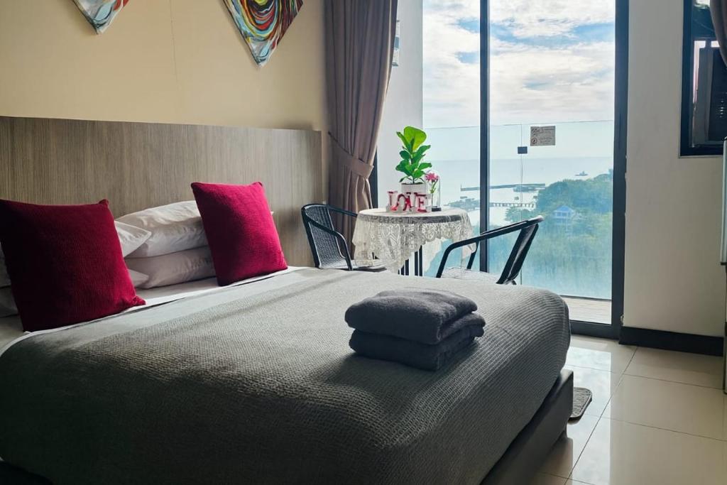 PD D'Wharf The Bay Superior Queen Room SeaView Balcony, Port Dickson ...