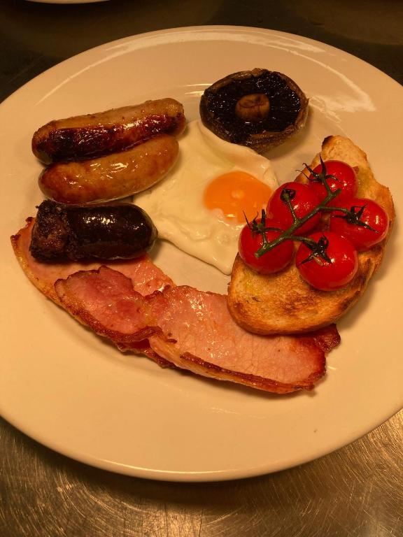 Jug and glass（Highpeak Junction）：（最新料金：2025年）