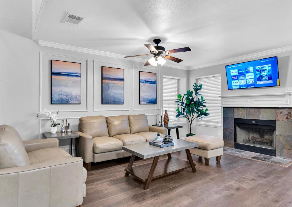 Stylish Retreat, 9 Min to DFW Airport & AT&T Stadium, Euless (preços ...