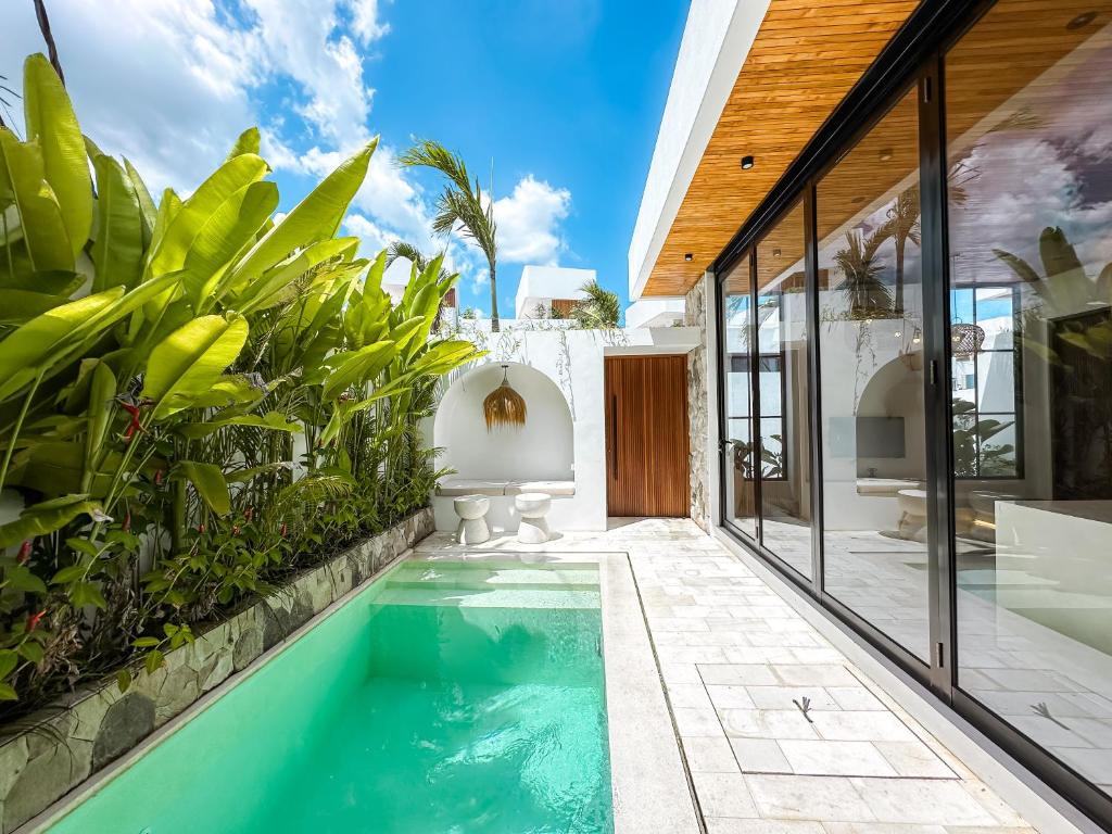 Casa Petak 2 - Serene Architectural Villa in Tropical Paradise ...