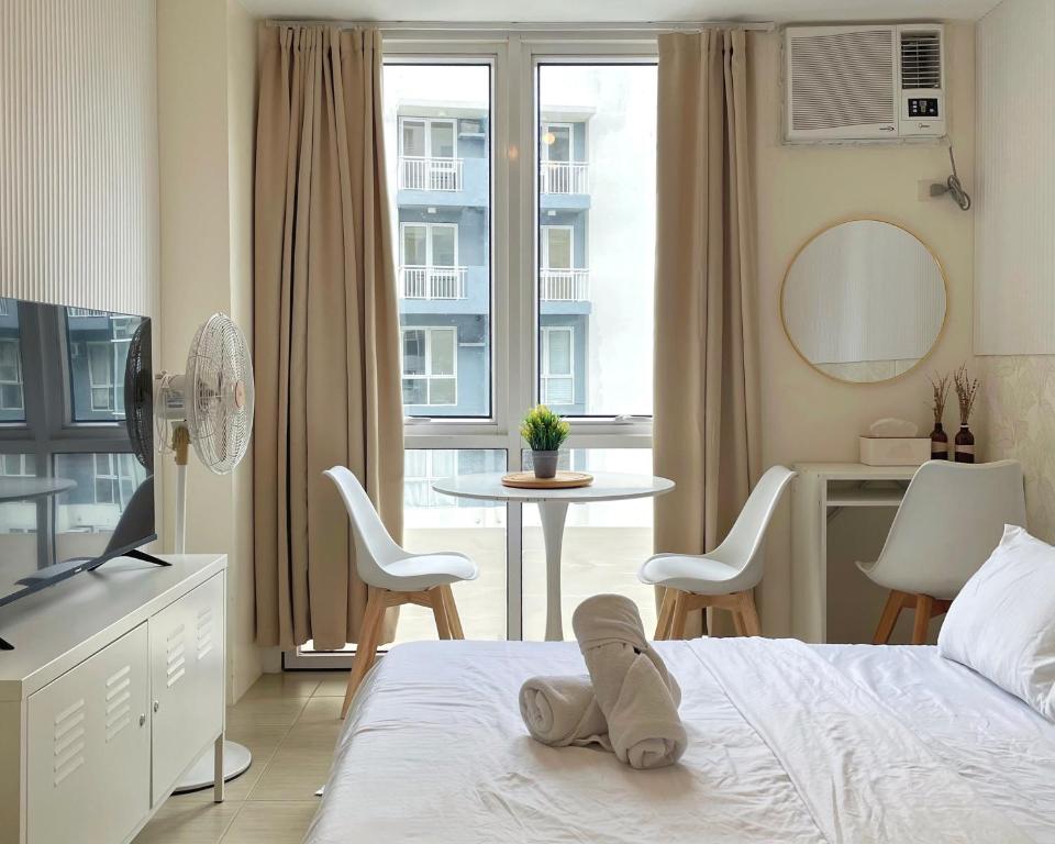 City View Condo in Pasig with Pool, WiFi and Netflix, Manila ...