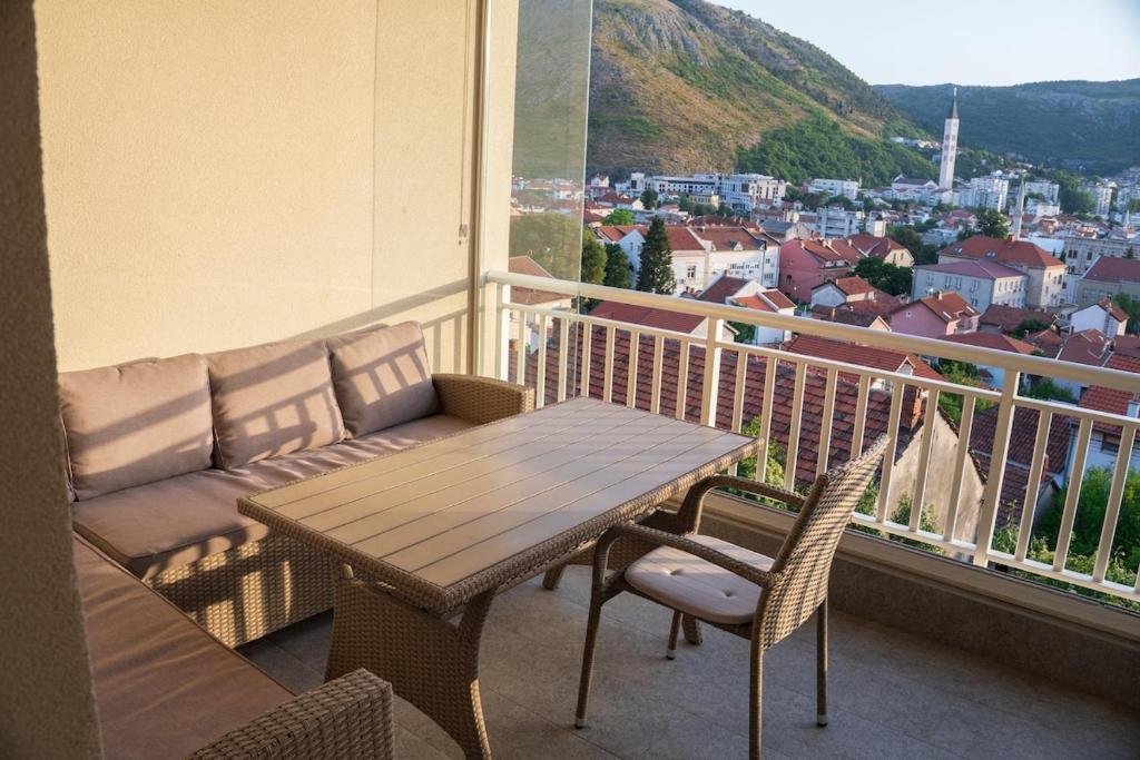 Stunning City View Balcony, Walk to Old Bridge, Mostar (precios ...