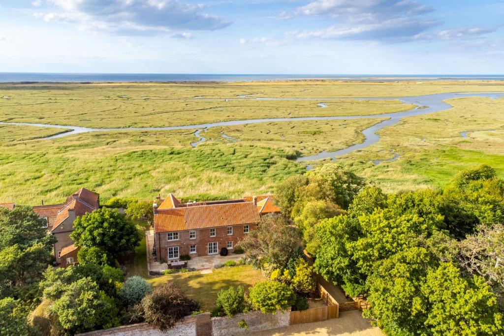 Marsh House, Brancaster (updated prices 2025)