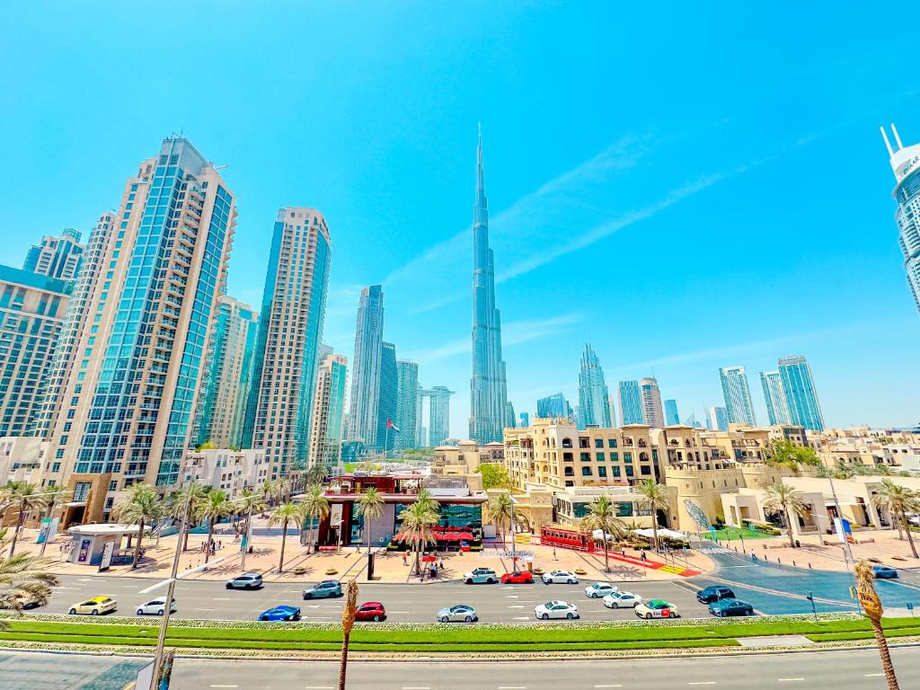 Royal Escape Burj Khalifa View 2BR in Downtown Dubai, Ντουμπάι ...
