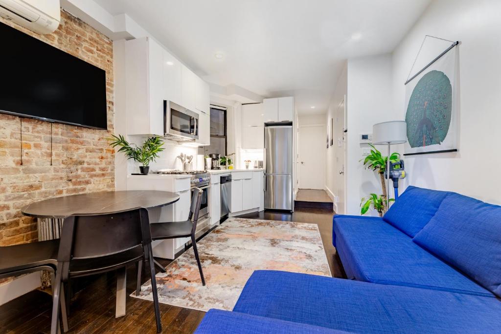 2 Bedroom Deluxe Unit in the Heart of Manhattan, New York (updated ...