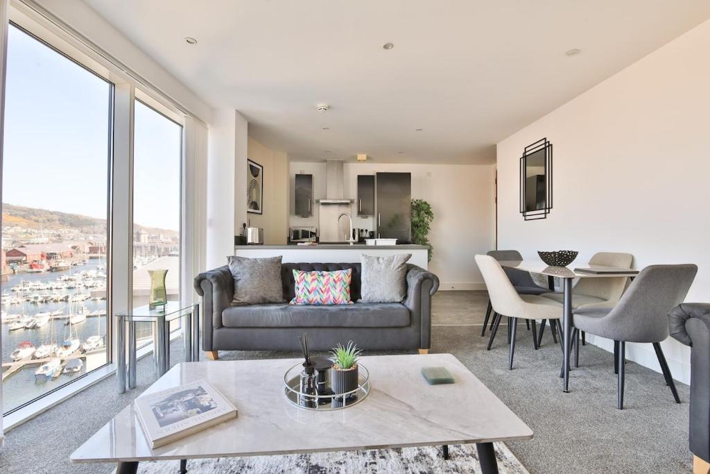 Just Stay Wales – 1 Bed Skyline Apartment, Meridian Tower, Swansea ...