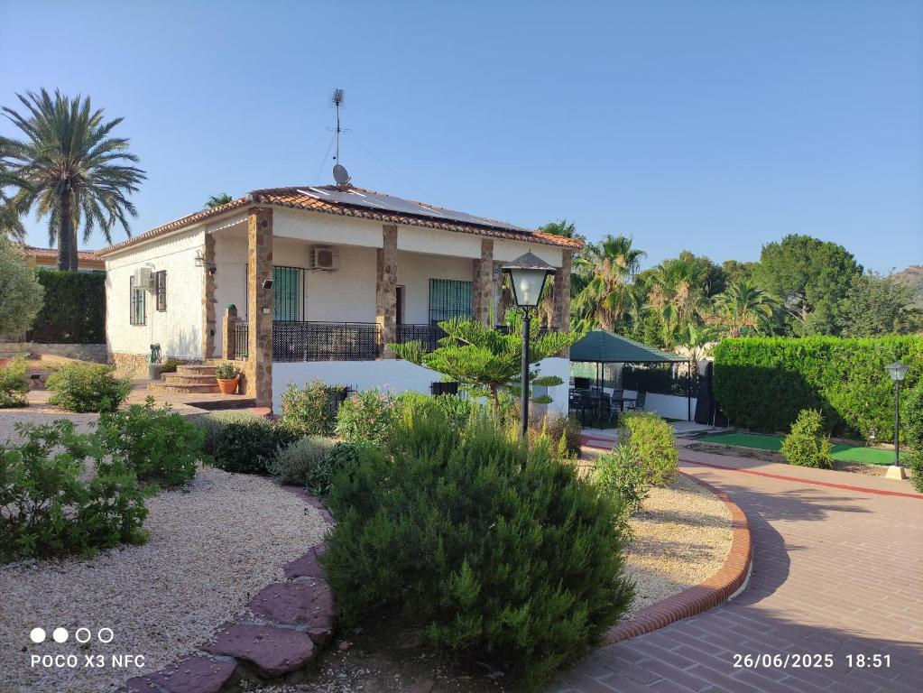 Chalet en el parque natural de la Calderona, Nàquera (precios ...