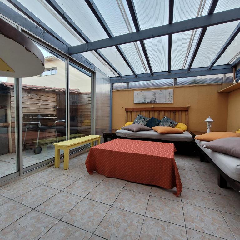 Maison de plage familiale 14 personnes, Saint-Cyprien-Plage (updated ...