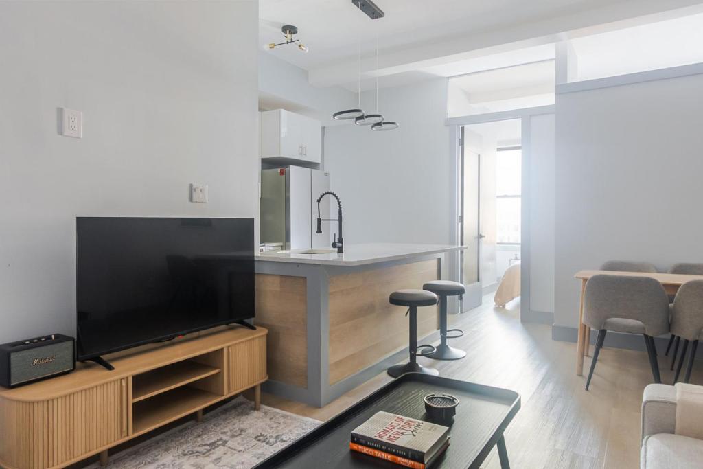 Blueground Midtown West wd nr Central Park NYC-1996, New York (prețuri actualizate 2026)