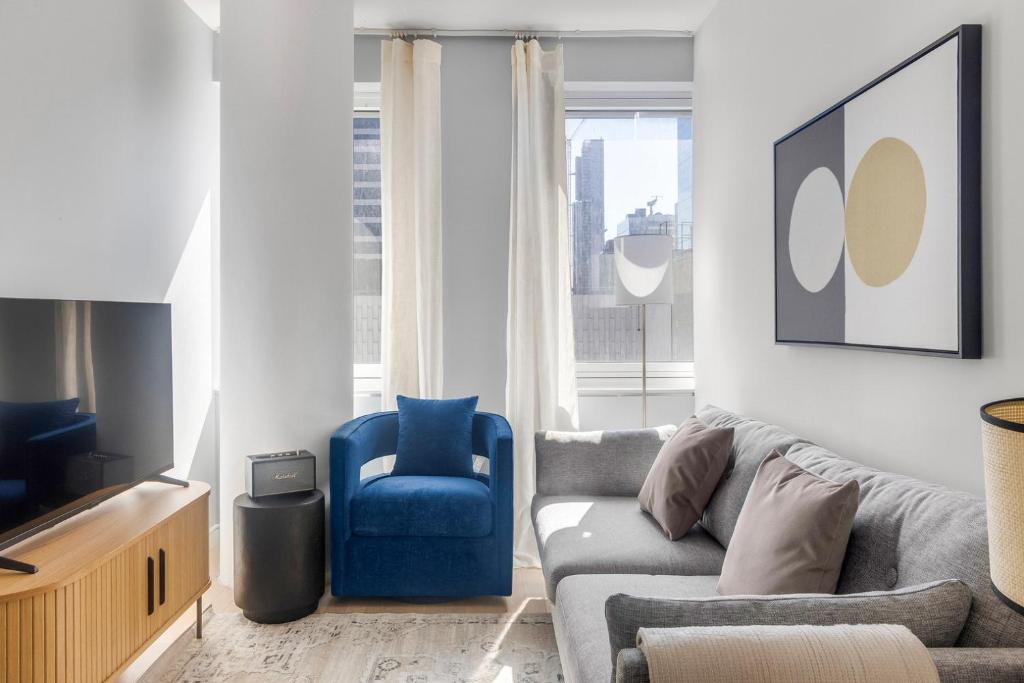Blueground Midtown South rooftop nr Times Square NYC-2032, New York ...