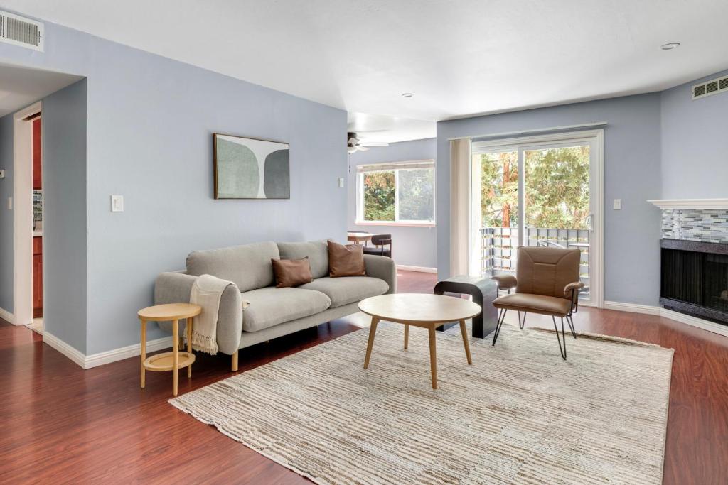 Blueground Edgewood Park pool nr Sequoia Park SFO-1937, Redwood City ...