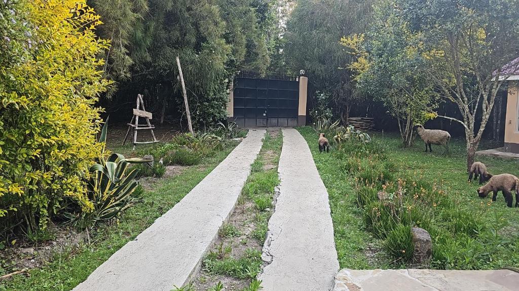 Peaceful Farm House facing the Aberdares Melewa (ราคาอัปเดตปี 2025)