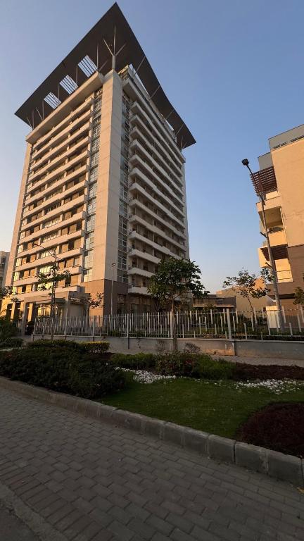 Penta Square Executive Hotel Apartments City View DHA Lahore, Lahore ...