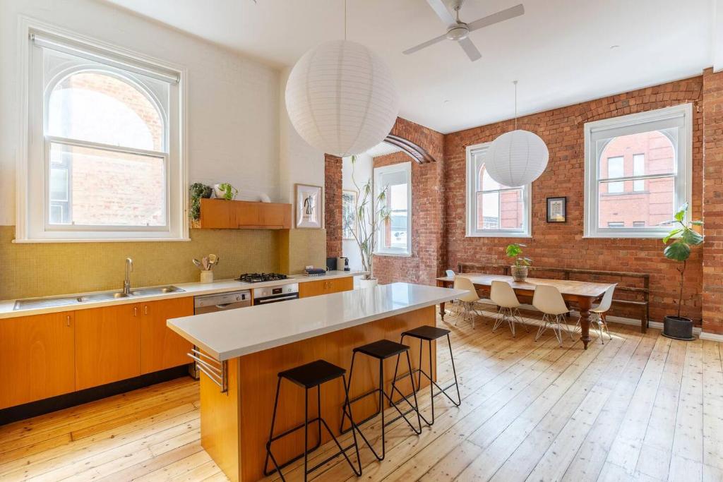 Foy and Gibson - An Industrial Chic Historic Warehouse, Melbourne ...
