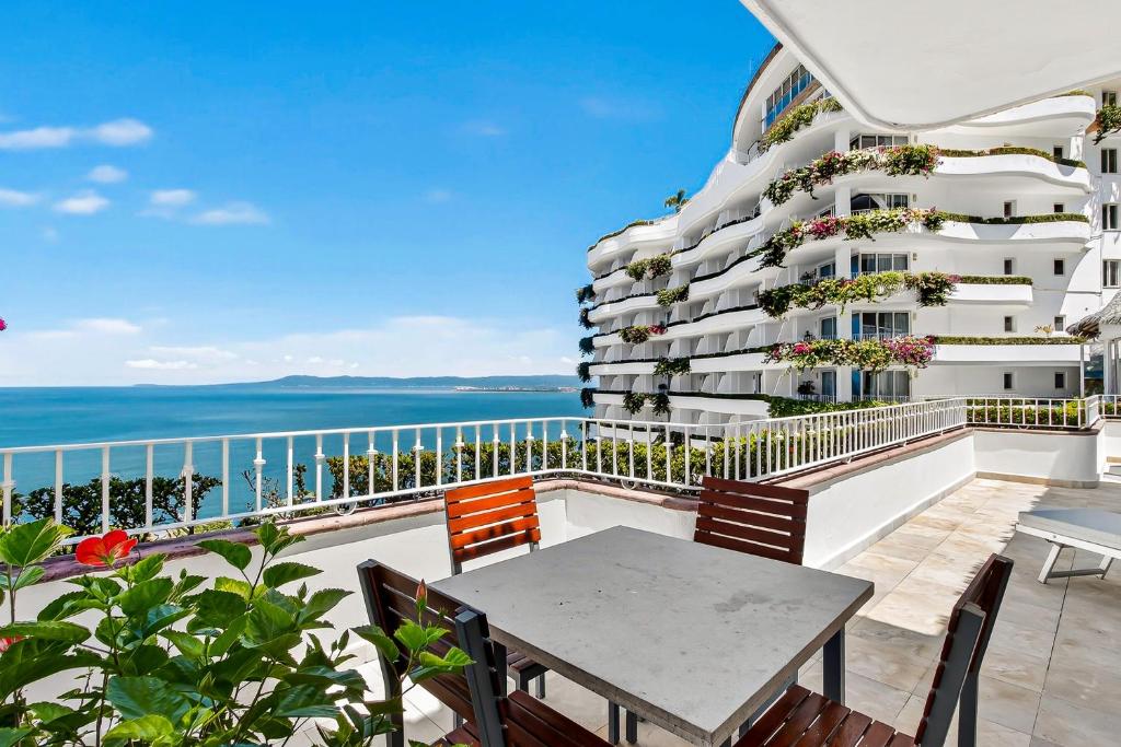 Grand Miramar A401, Puerto Vallarta (precios actualizados al 2026)