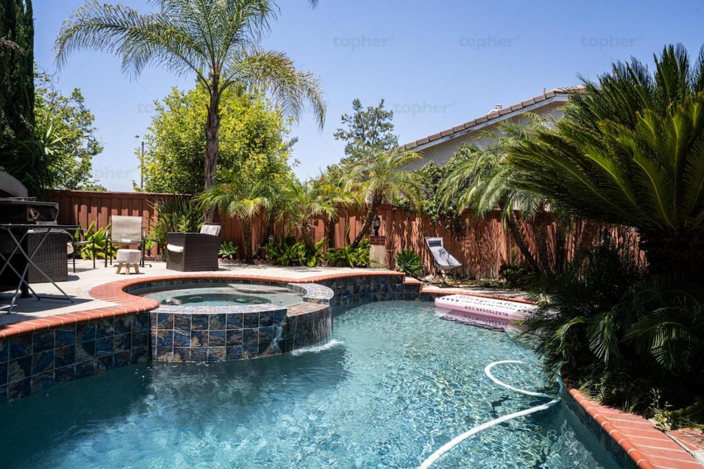 Chic Oasis Pool, Jacuzzi & Game Area, Riverside (precios actualizados 2026)