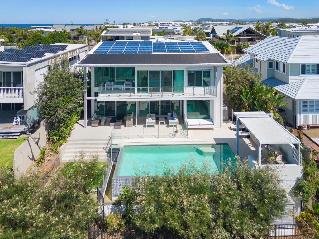 Salt Beach Escape - Coastal Reserve views and Pool, Kingscliff (preços ...