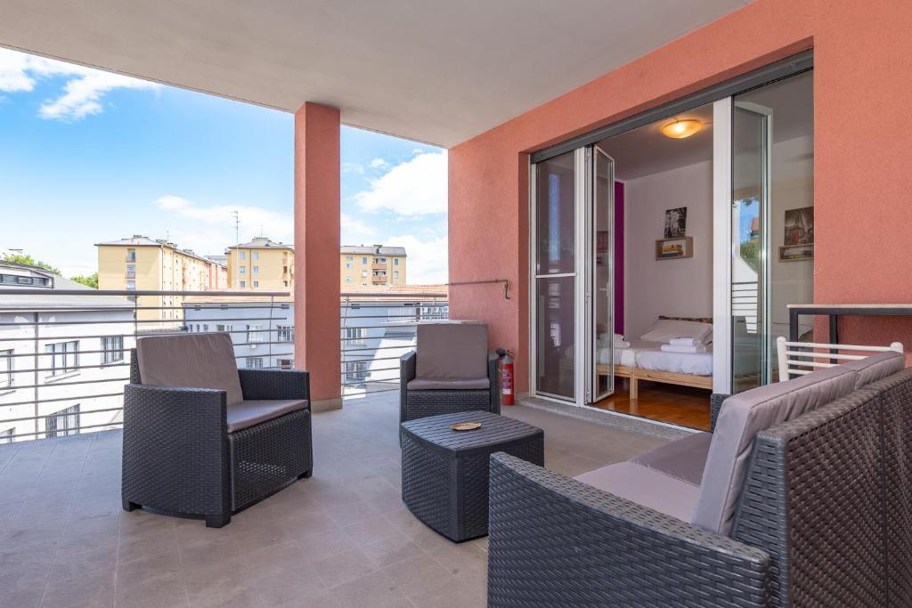 Private terrace & 2 bedrooms near Bosco Verticale, Milano (prezzi ...