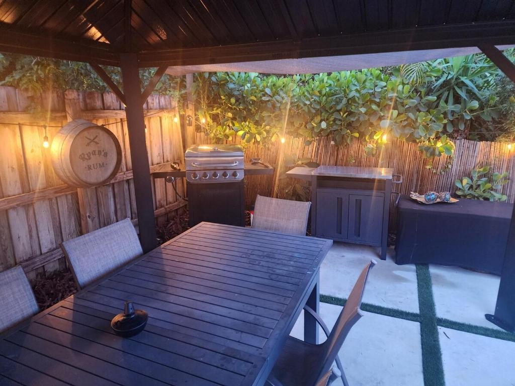 Palm and Plunder A Posh Pirate Retreat, Fort Lauderdale (uppfærð verð ...