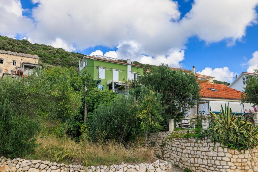 Apartments Sanja, Supetarska Draga (precios actualizados en 2026)