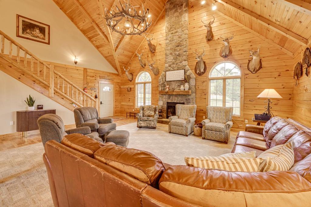 Game Room and Fire Pit Sprawling Westfield Retreat!, Westfield (updated ...