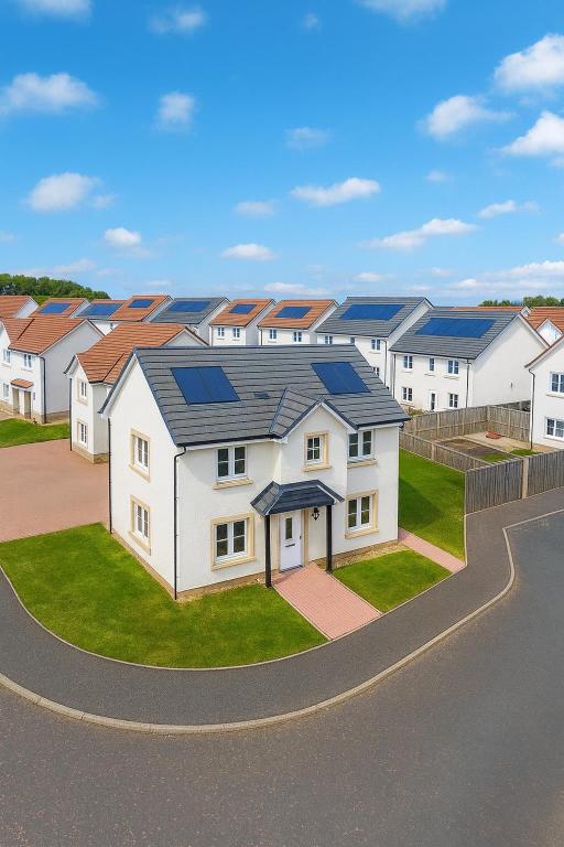 3BR Detached Home, Driveway & Large Rear Garden, Hogganfield (updated ...